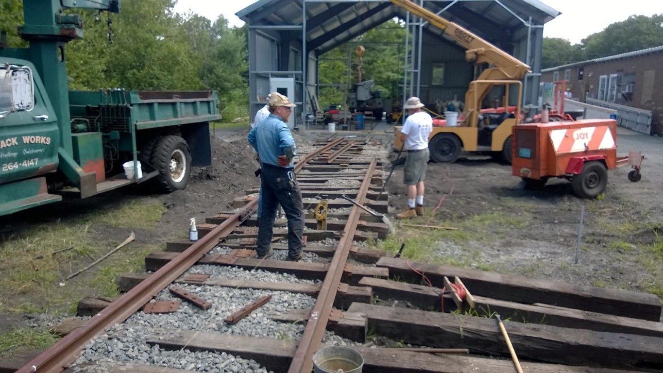 House Track Extension - Shelburne Falls Trolley Museum