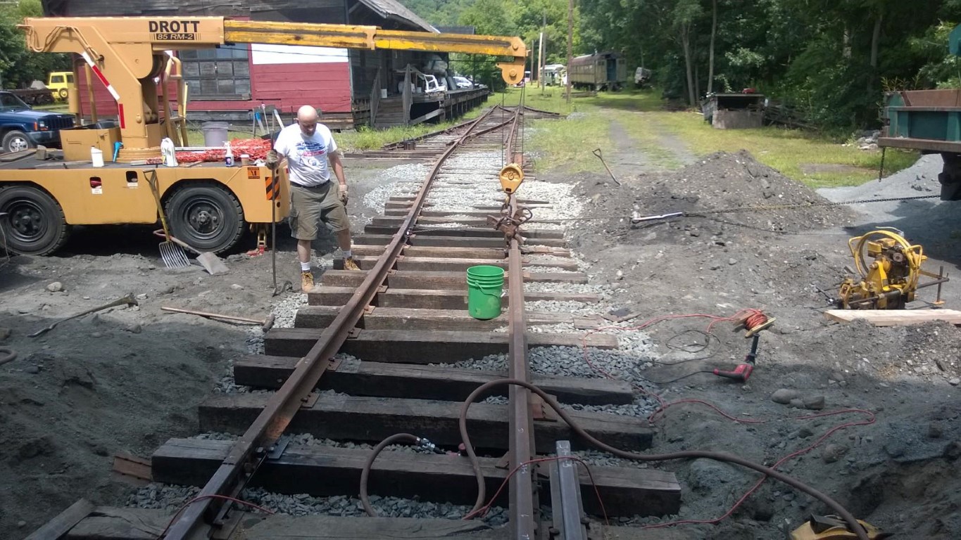 House Track Extension - Shelburne Falls Trolley Museum