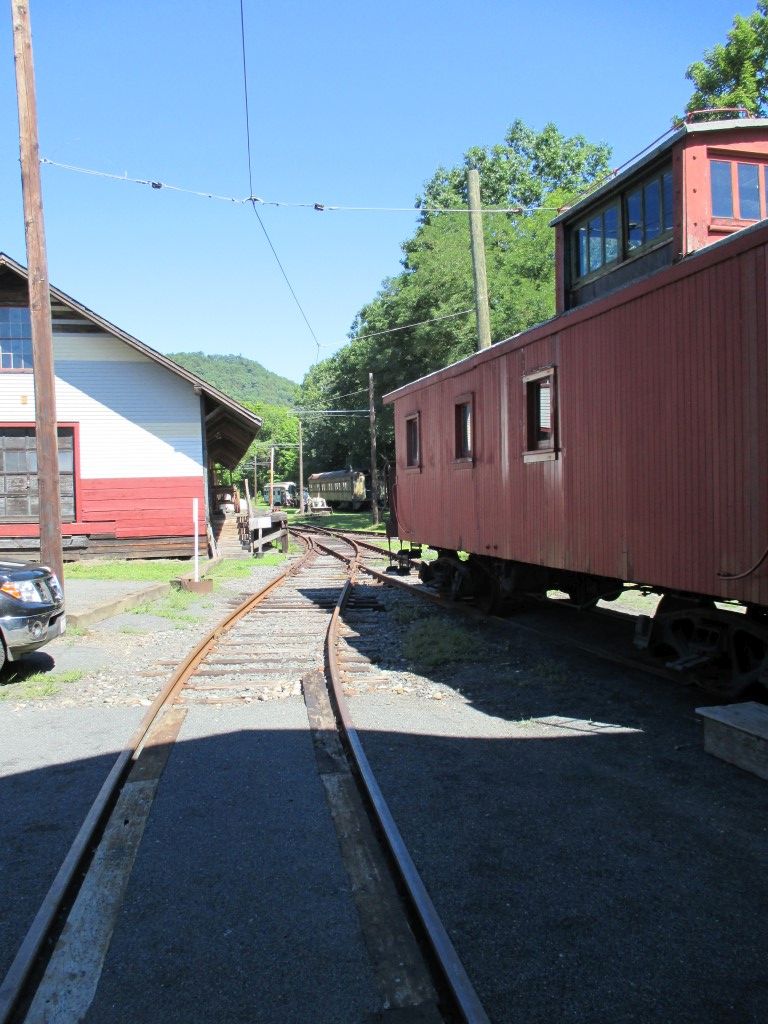 House Track Extension - Shelburne Falls Trolley Museum
